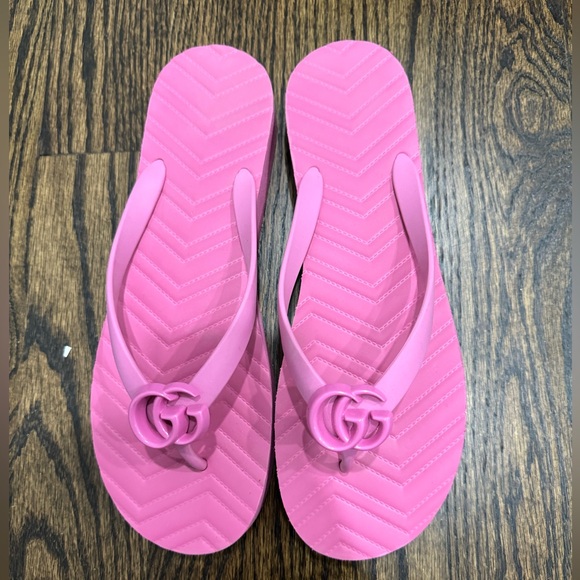 Gucci | Shoes | Authentic Gucci Rubber Chevron Womens Gg Thong | Poshmark